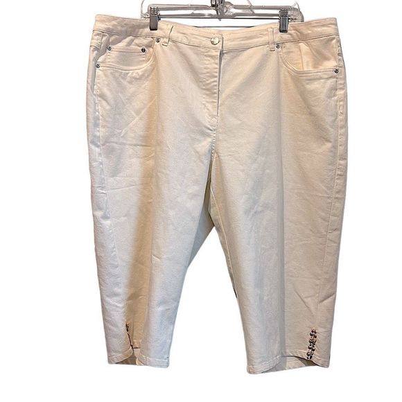 Ruby Rd. | Shorts | Rubyrd Woman 22w Embellished Capri Short | Poshmark